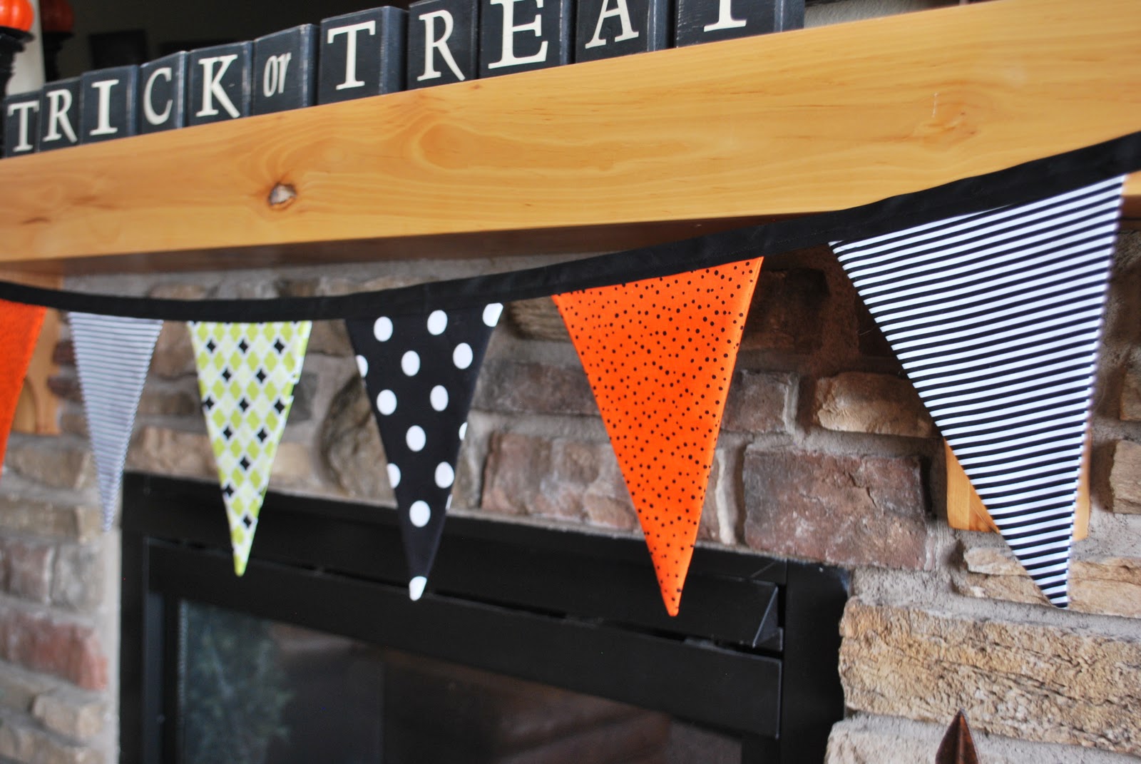 Loving Your Space: Halloween Pennant Garland