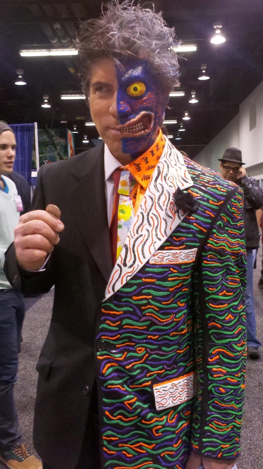 11 Two Face Cosplay Designs - Creative Cosplay Designs