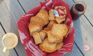 La petite cuisine des chafouineries: Biscottes maison