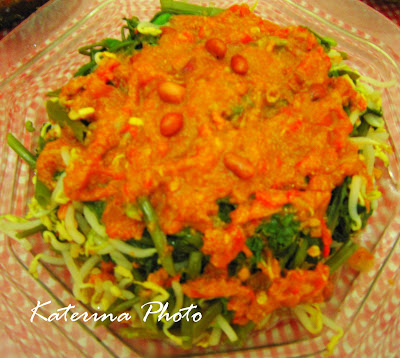 Pelecing Kangkung, Sambal Ala Lombok Pelengkap Ayam Taliwang - TᖇᗩᐯEᒪEᖇIEᑎ