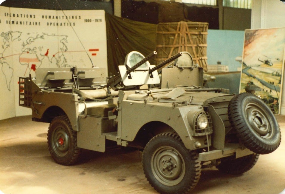 Cour Carrée: La Jeep belge Minerva