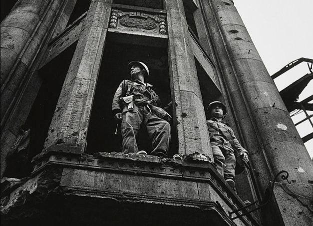 Language Arts Blog: Descriptive Paragraph of a War Scene