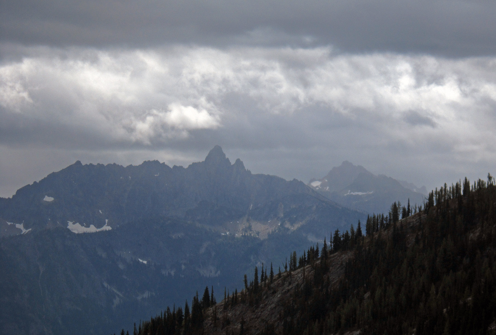 Seeking Ultra: Rainbow Pass-McAlester Pass lollipop, North Cascades