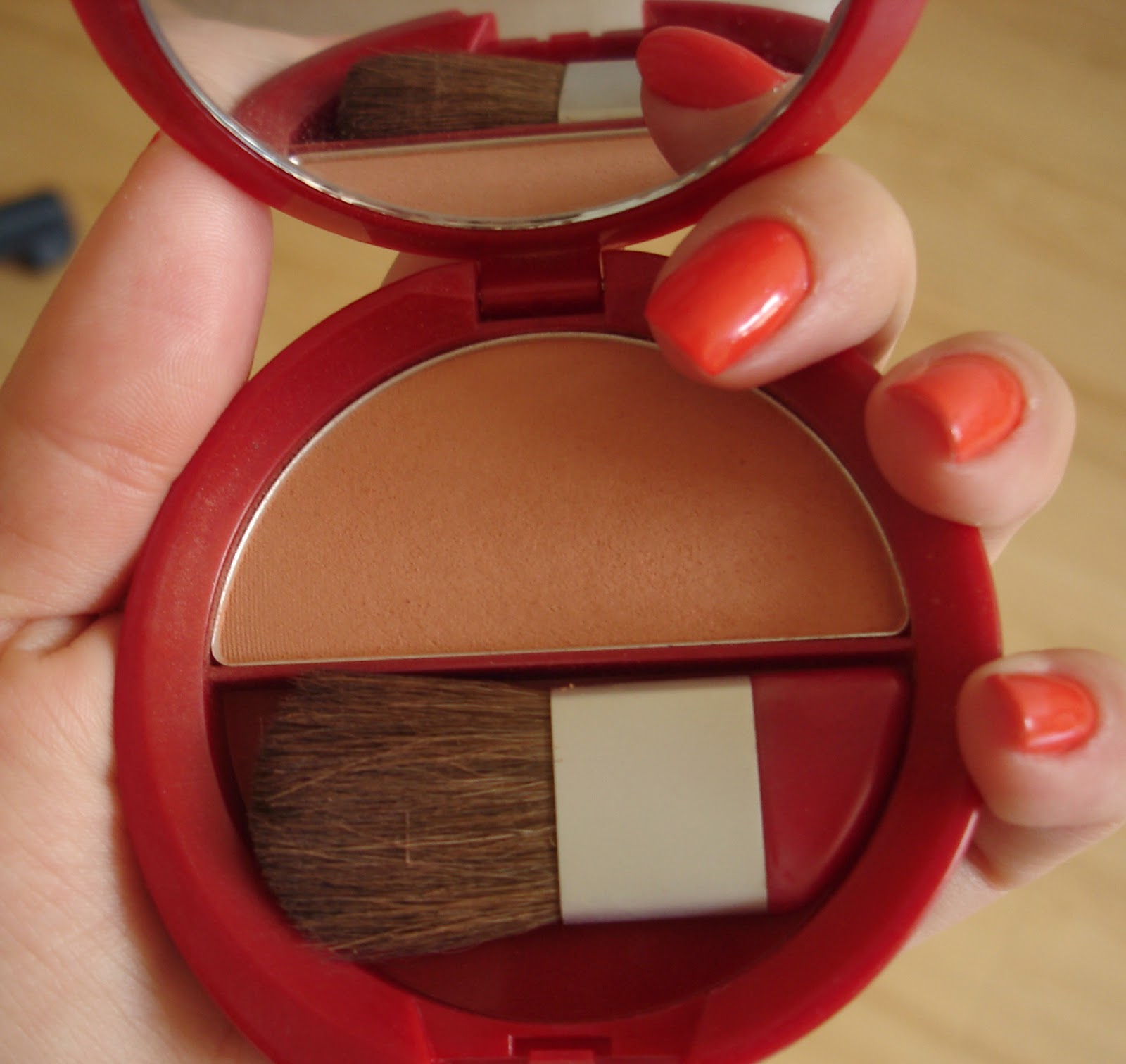 Vaidades...: Blush Compacto Intense cor 1 - O Boticário!
