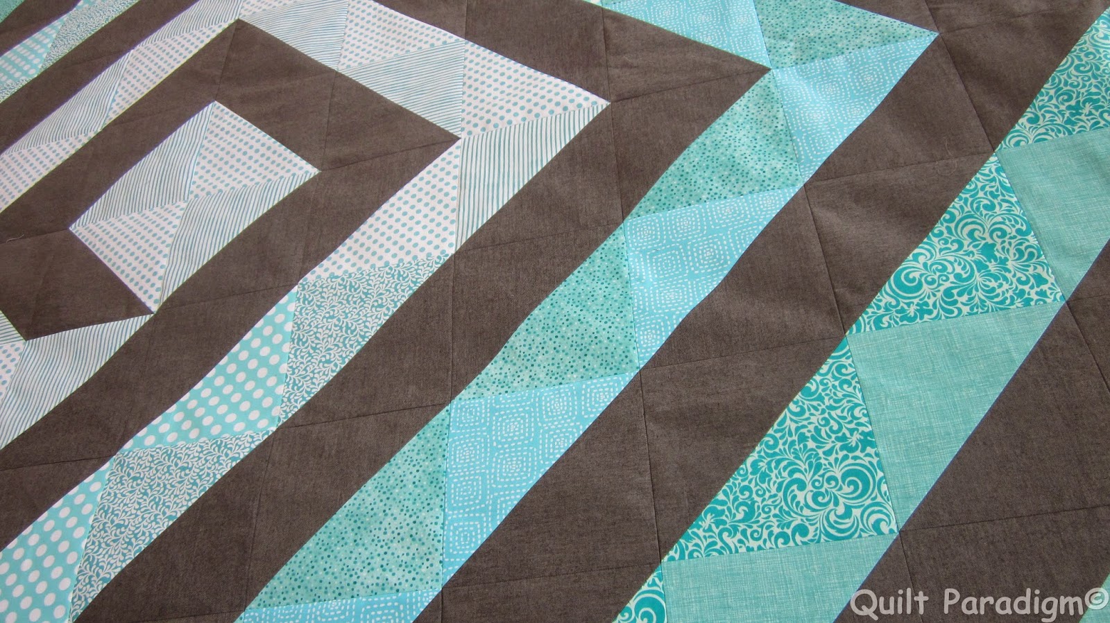 Quilt Paradigm: Twirling Aqua