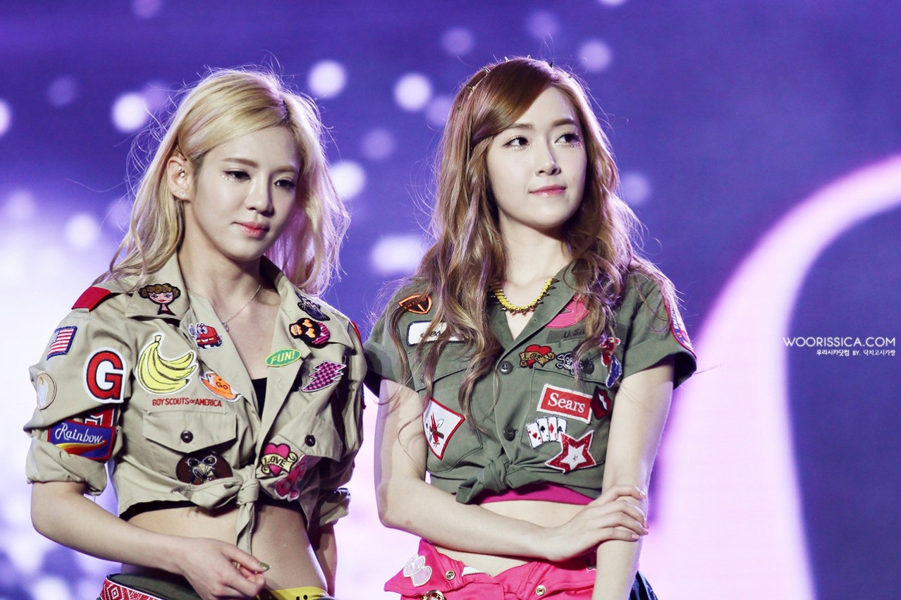 Hyoyeon And Jessica in I Got A Boy Wallpaper | SNSD Artistic Gallery