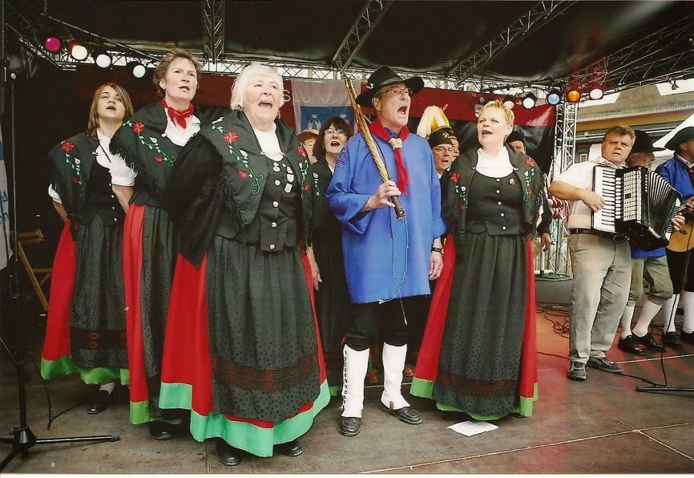 FolkCostume&Embroidery: Overview of the Folk Costumes of Germany