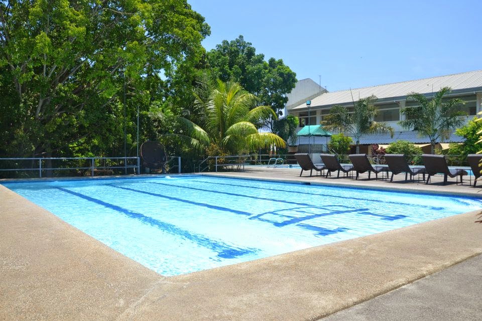 Mom'sHug LIFESTYLE ღ: Little Bridge Pool and Beach Resort.