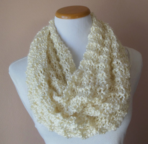 Artisanistas: Pretty Knifty Knitting