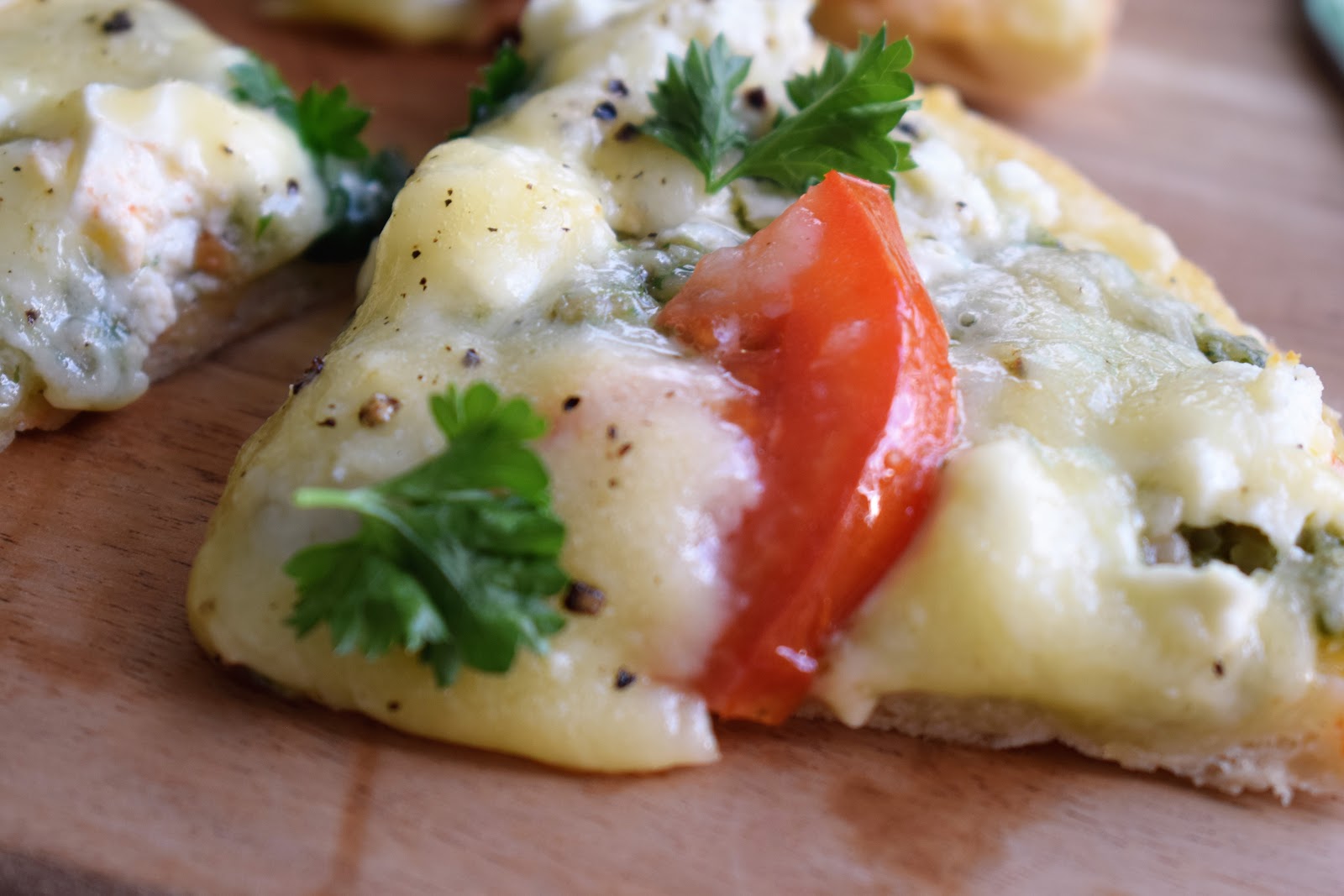 Smaskelismaskens: Minipizzor med pesto, salladsost och västerbottensost