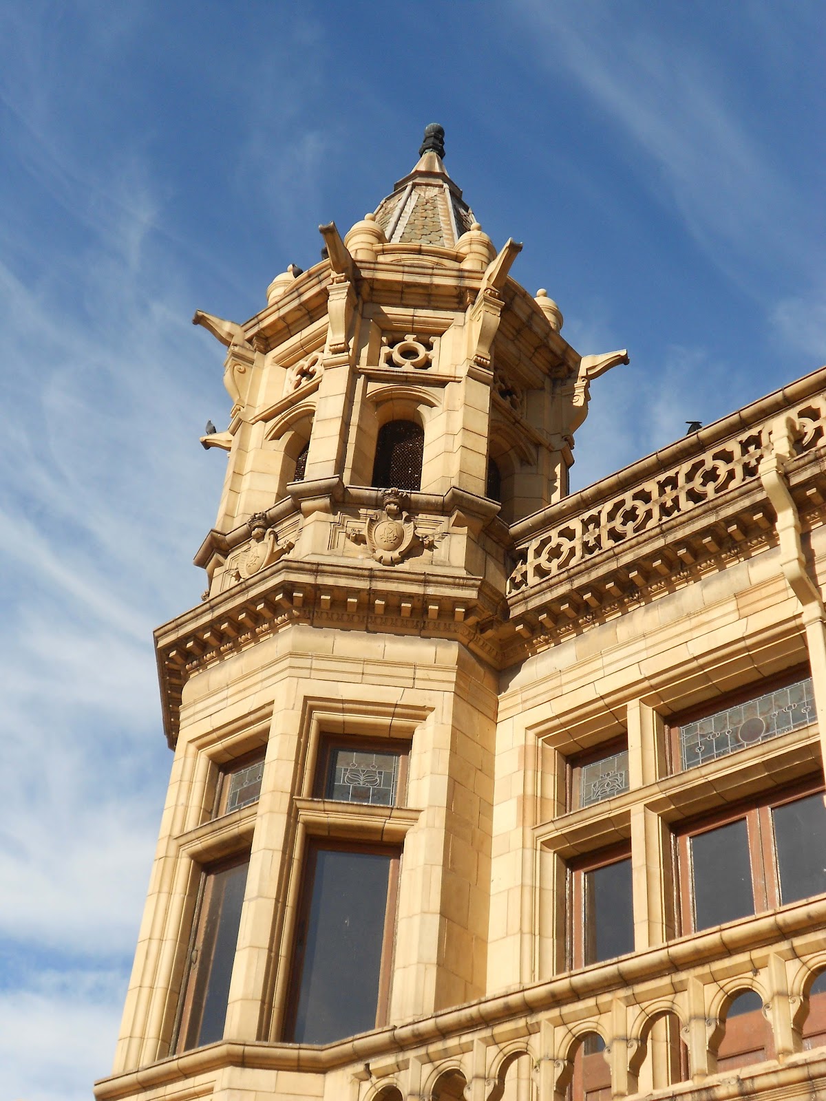 PE : Library & Queen Victoria Statue