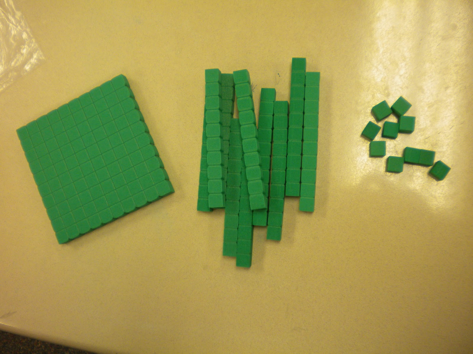 Buzzin' on Cupcakes in 1st Grade!