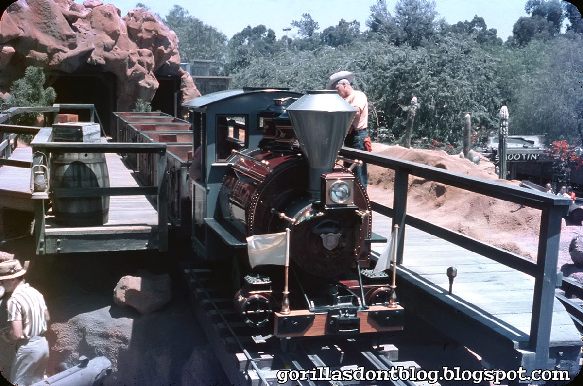 GORILLAS DON'T BLOG: The Mine Train, Knott's Berry Farm