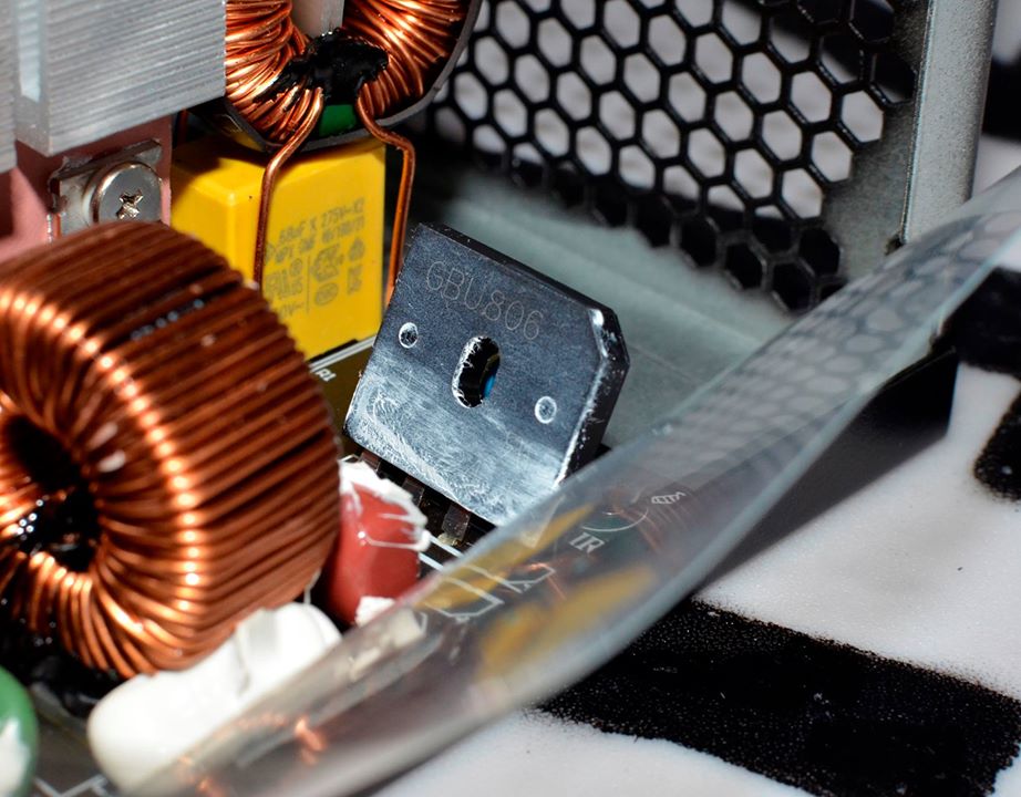 REVIEW - Corsair VS400