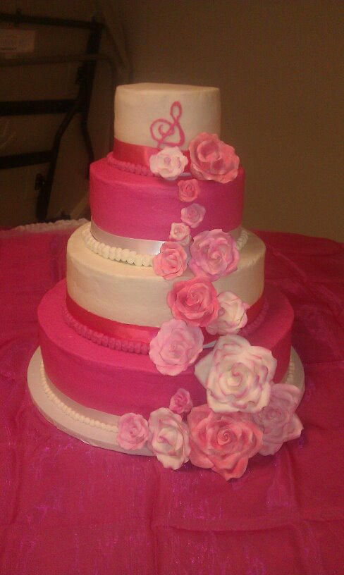 Tasty Pastry Cakes and More: White and Fuchsia wedding cake