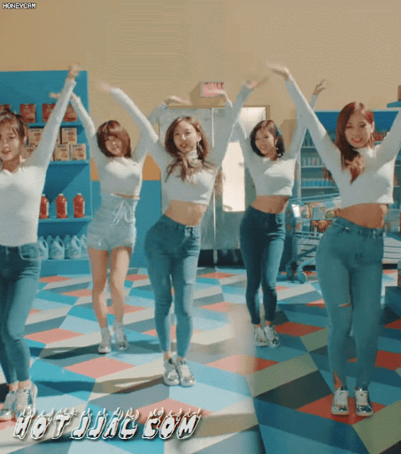 HOTJJAL.COM: 트와이스 HEART SHAKER 뮤직비디오 움짤/ TWICE HEART SHAKER MV GIF 171211
