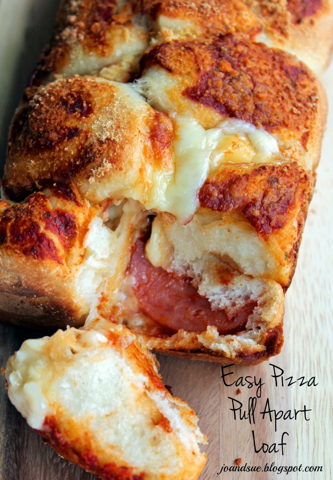 Jo and Sue: Easy Pizza Pull Apart Loaf