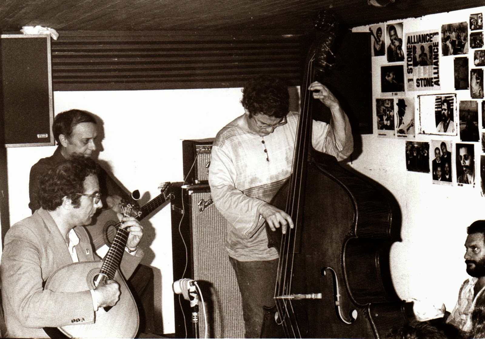 O FALCÃO DE JADE: Falar de Charles Edward Haden...Silence!