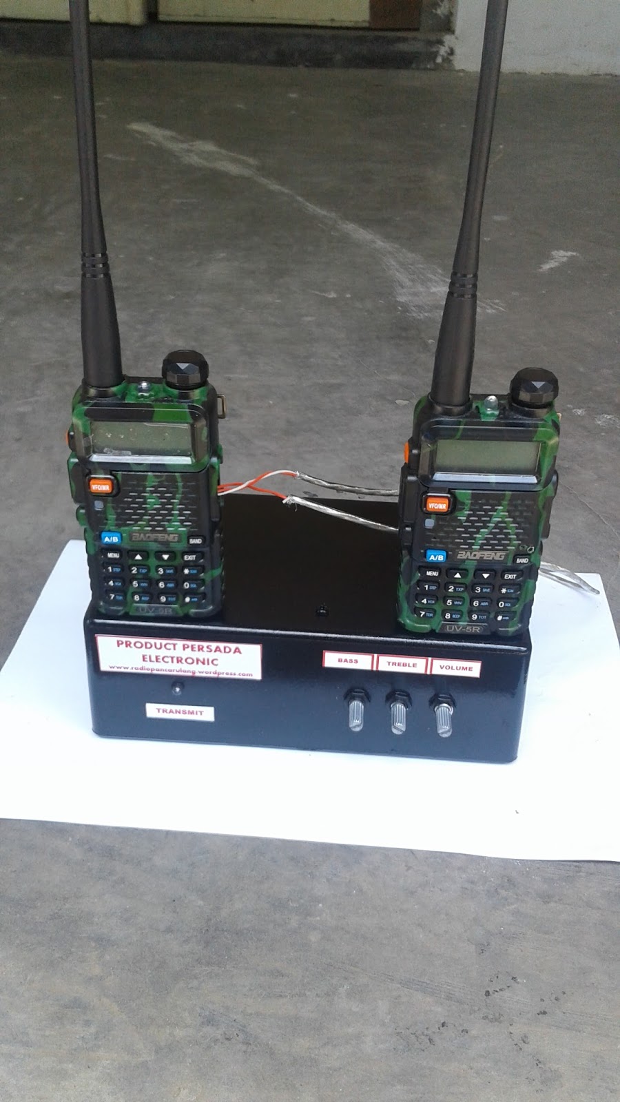 HOBBY RADIO COMMUNICATION REPEATER HT VHF/UHF: COS RADIO BAOFENG UV 5R