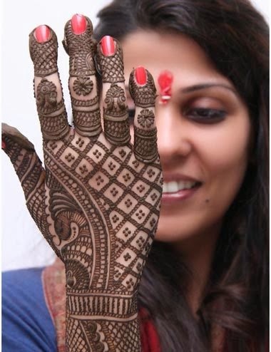 Mehndi Designs: Swan Mehndi Designs