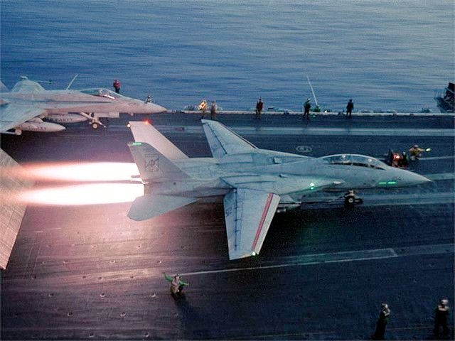 Asian Defence News: F-14 Tomcat using afterburners for take off