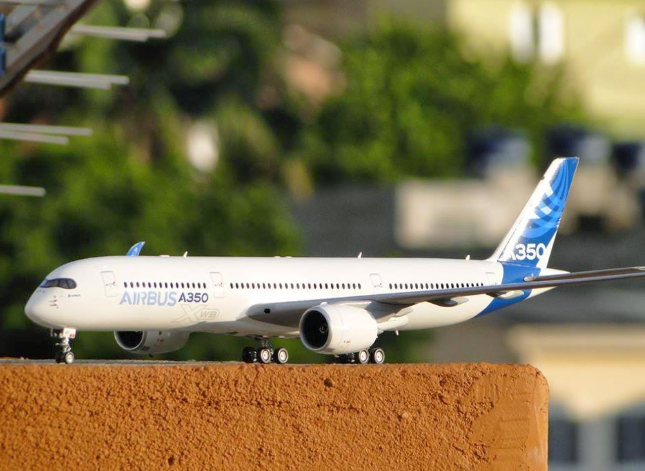A350 XWB News: How to choose a A350 model for a present?