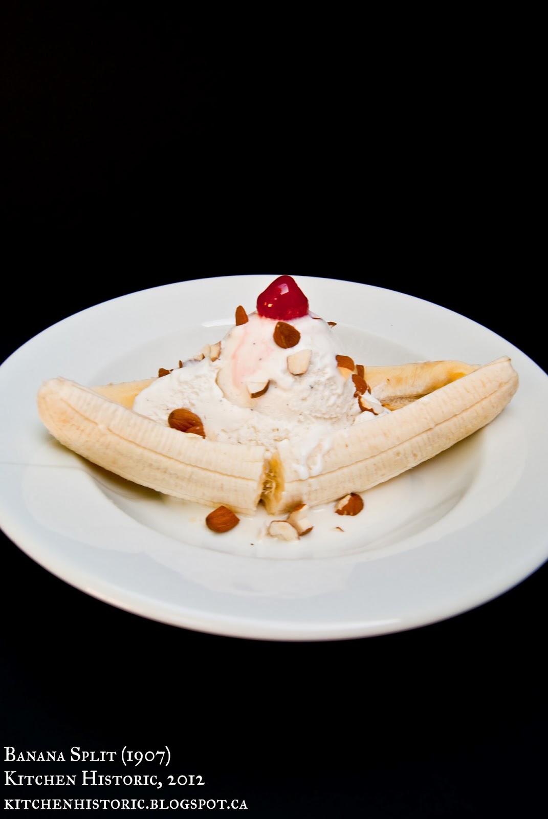 Kitchen Historic: Banana Split (1907)