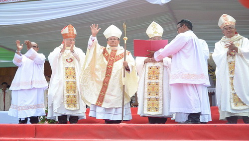 Mgr. Samuel Oton Sidin, OFM.Cap : Uskup Yang Cintai Lingkungan Hidup ... Mgr. Samuel Oton Sidin, OFM.Cap : Uskup Yang Cintai Lingkungan Hidup ...