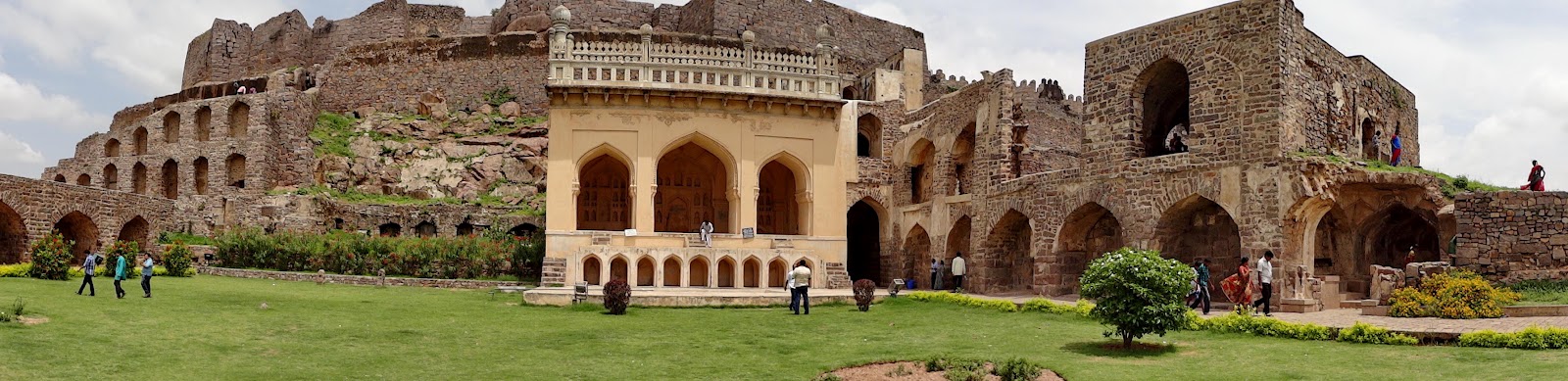 VISWANATH S: CHOWMAHALLA PALACE & GOLCONDA FORT