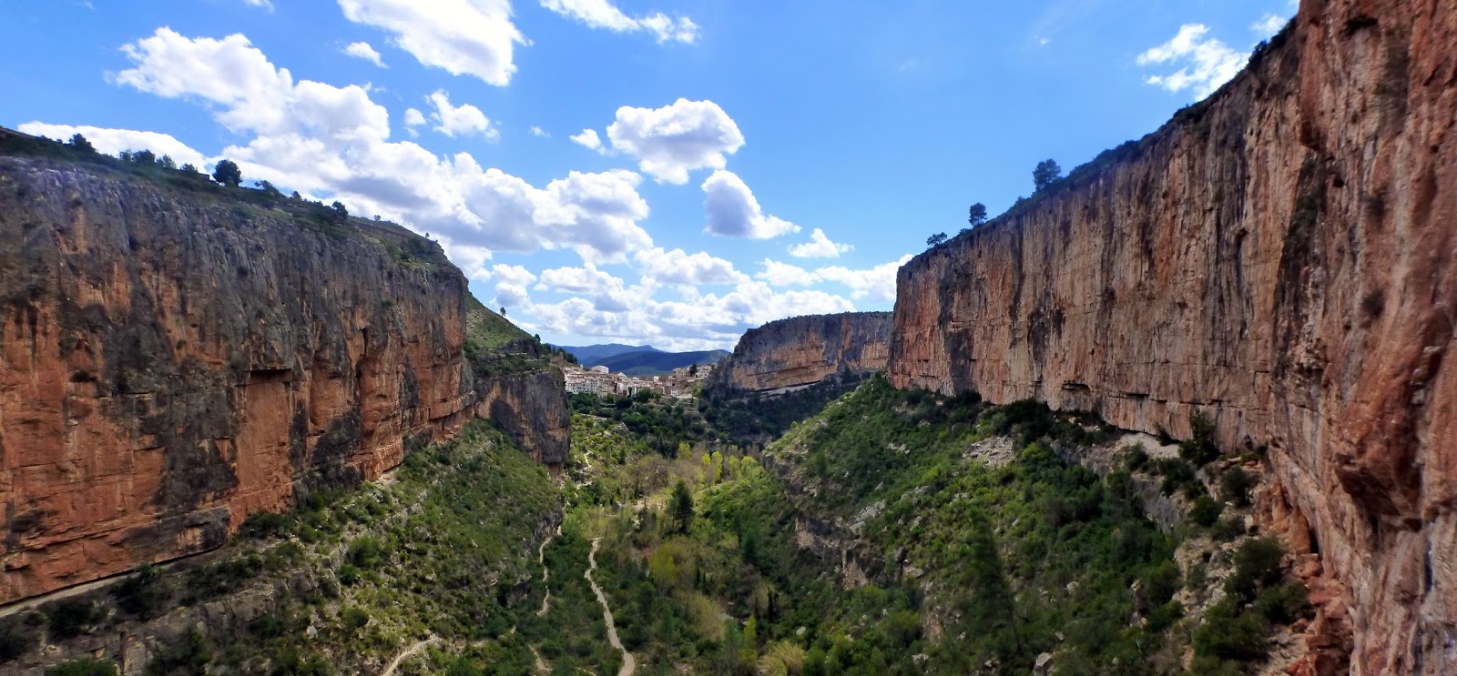 CAPODANNO VERTICALE-CHULILLA CLIMBING TRIP - Oltrelaverticale