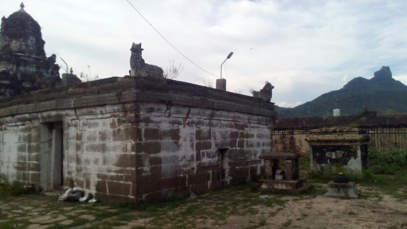 Tamilnadu Tourism: Karaikandeswarar Temple, Kadaladi, Thiruvannamalai