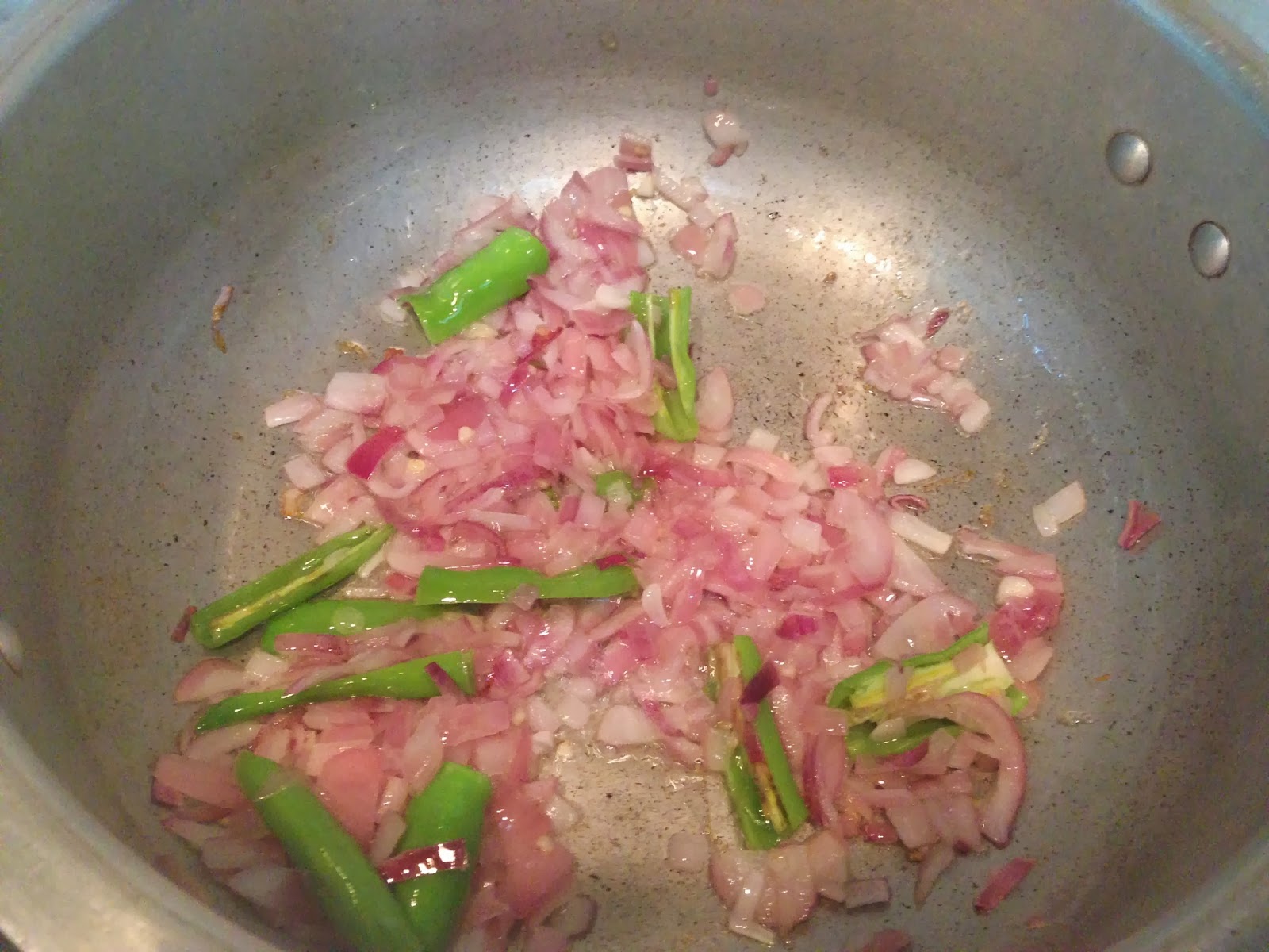 kumari' s kitchen: CHICKEN PULUSU...