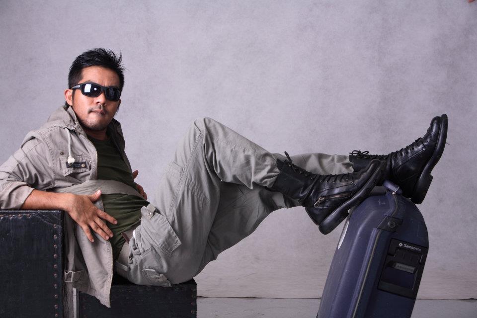 M y a n m a r H u n k s: Thu Htoo San