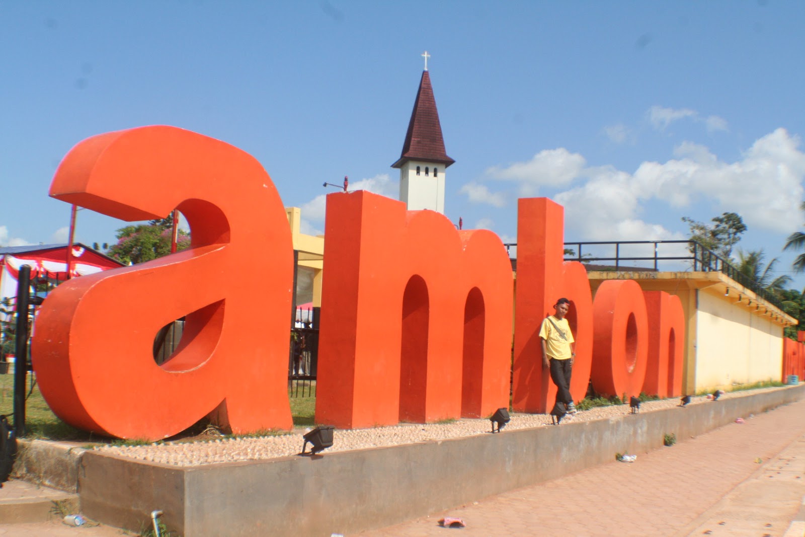 AMBONESSE: WISATA AMBON MANISE