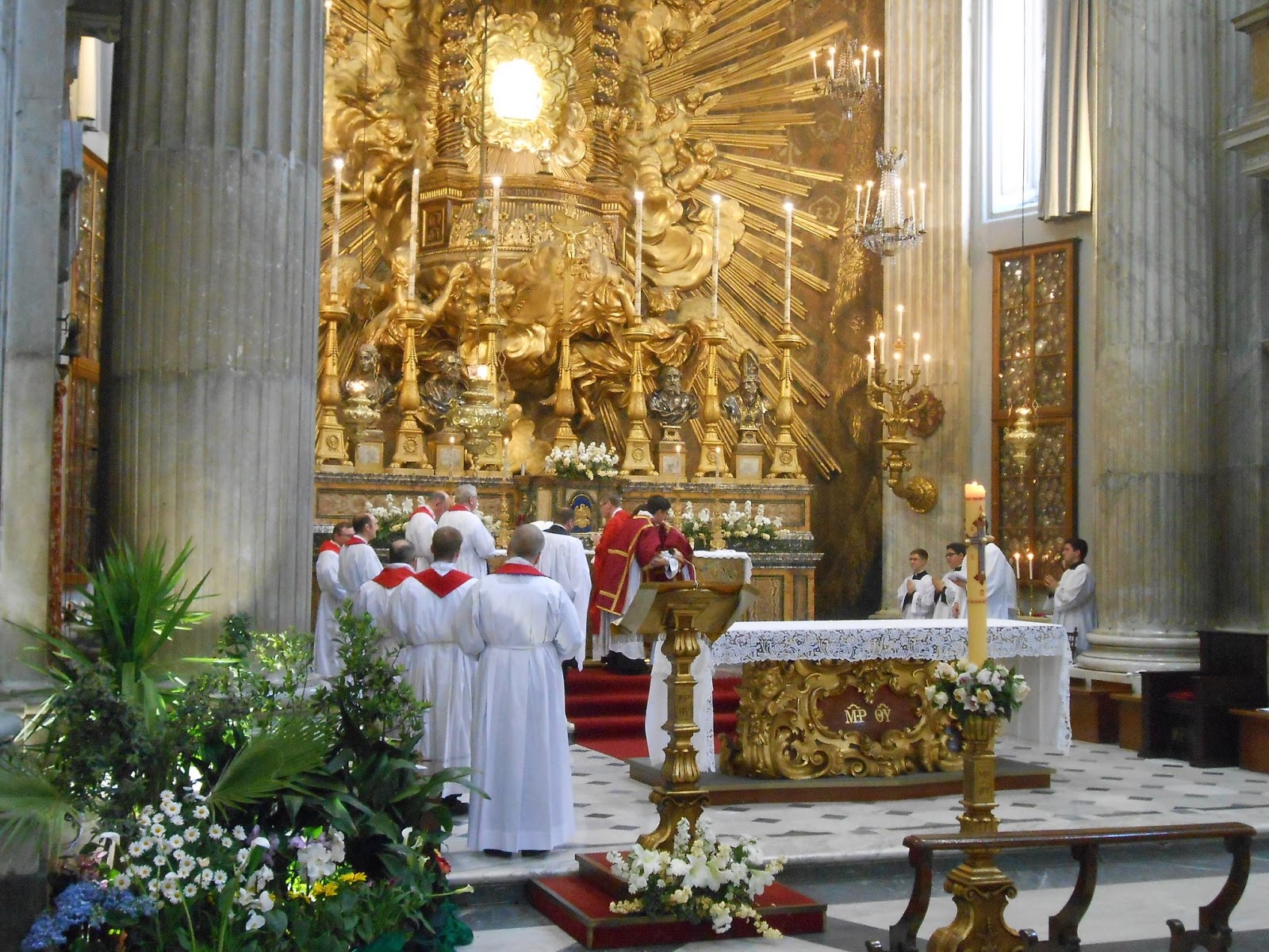 New Liturgical Movement: An Ordinariate Mass in Rome