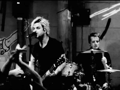 TheScreamToFear: Green Day - Let Yourself Go