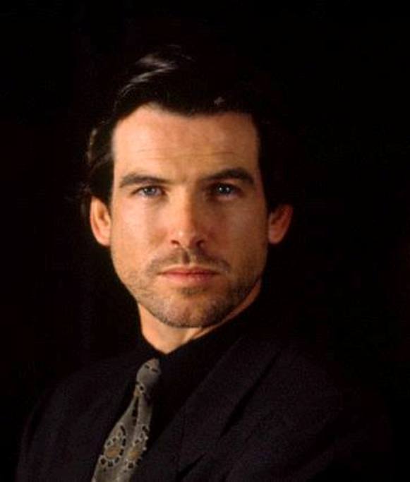 PIERCE BRENDAN BROSNAN: NOVEMBER MAN ( N. Aielllo/Goldeneye D./1996celta)