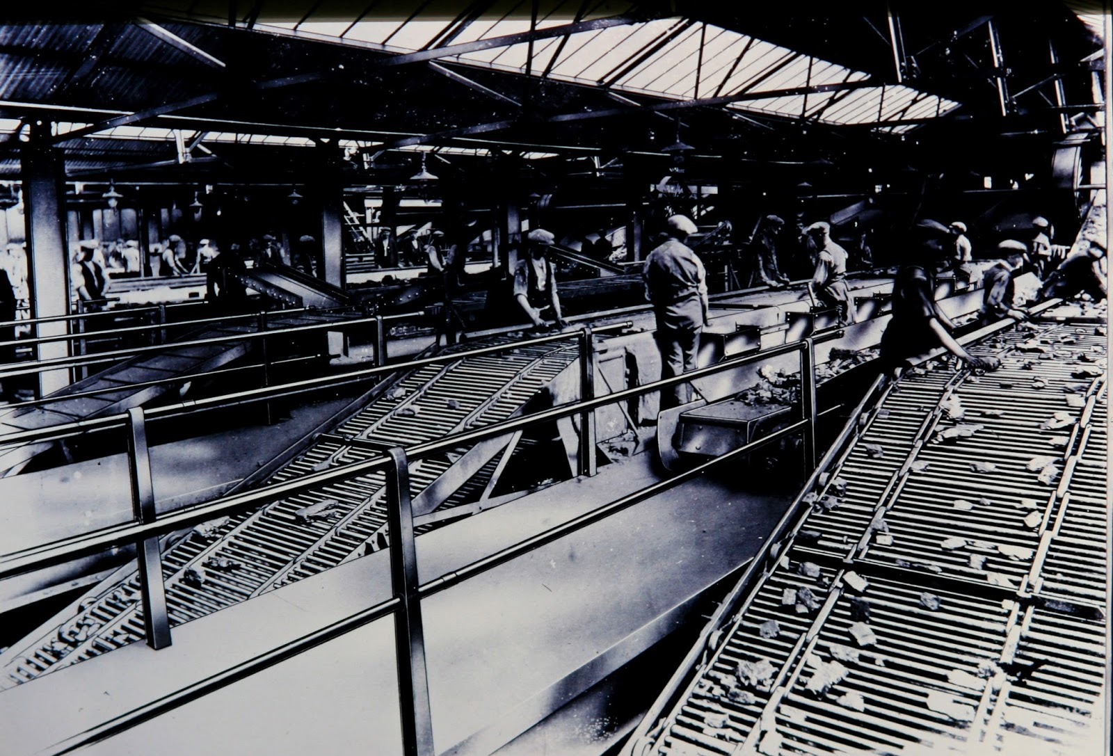 Featherstone's Three Collieries: Ackton Hall