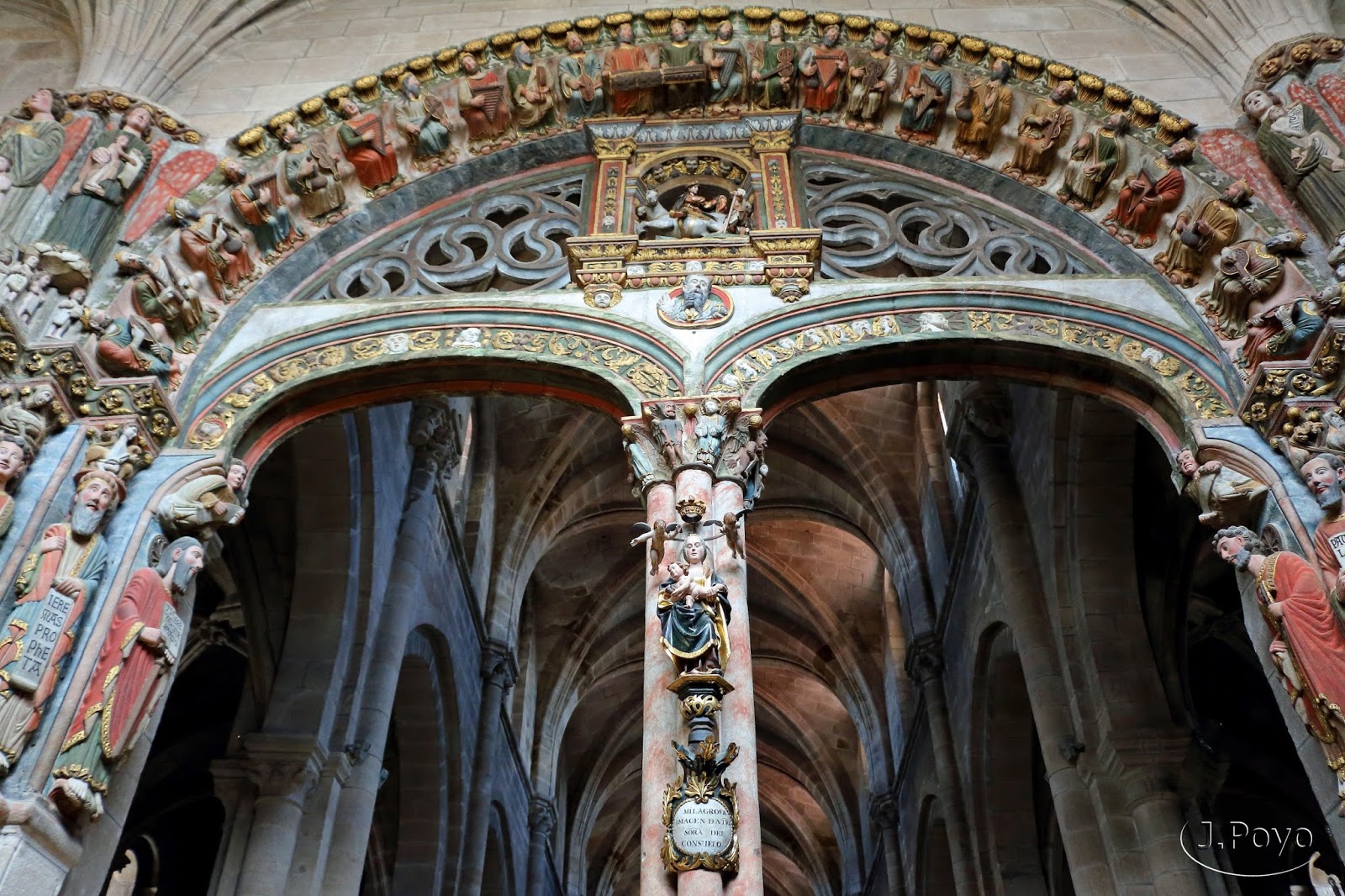 COMENTARIOS DE HISTORIA DEL ARTE: TÍMPANO DEL PÓRTICO DE LA GLORIA