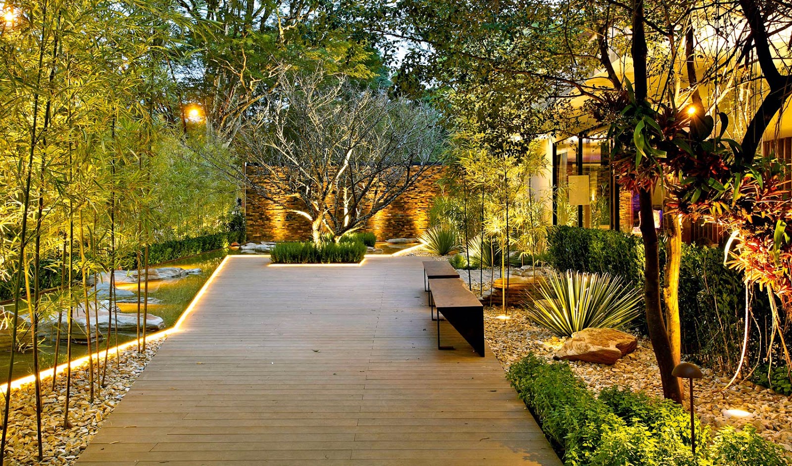 "Arquitetura é música congelada".: Conhecem Alex Hanazaki?