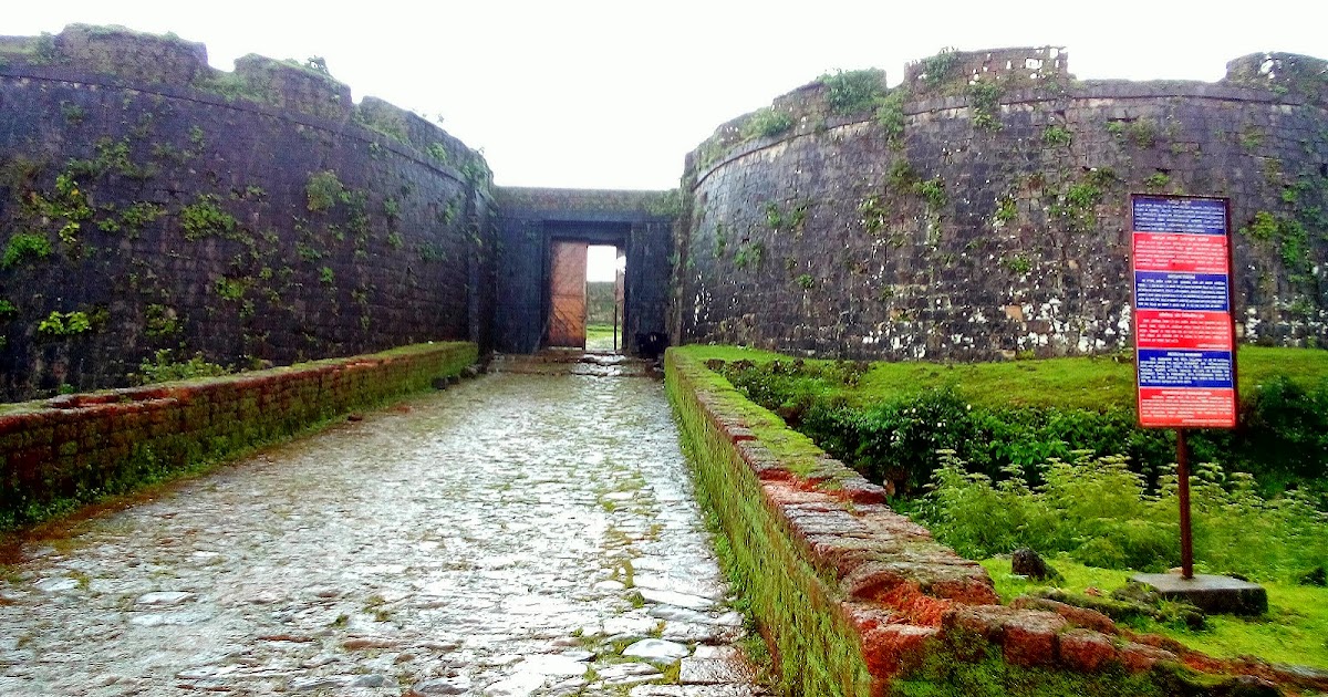 Sharath Hassan A Travelling Photographer: Nagara Fort, Nagara ...