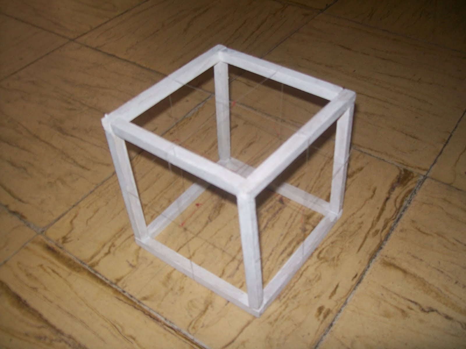 DISEÑOMANIA INDUSTRIAL: CUBOS EN BALSO