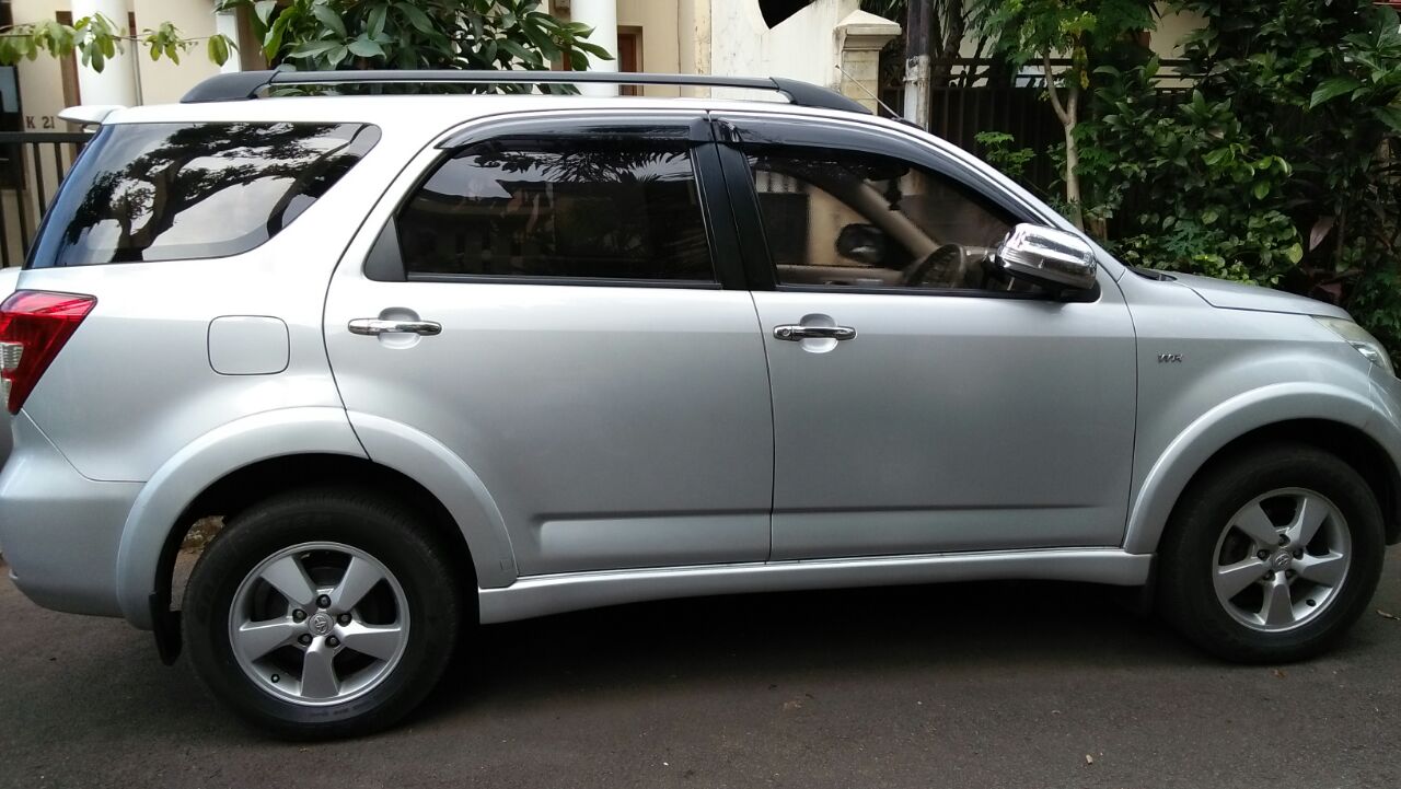 harga mobil rush bekas silver mulus - DEALER RESMI MOBIL HONDA CILEDUG