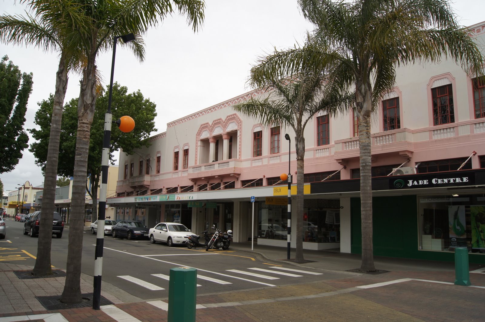 Magi and Sam: The famous Art Deco architecture of Napier.