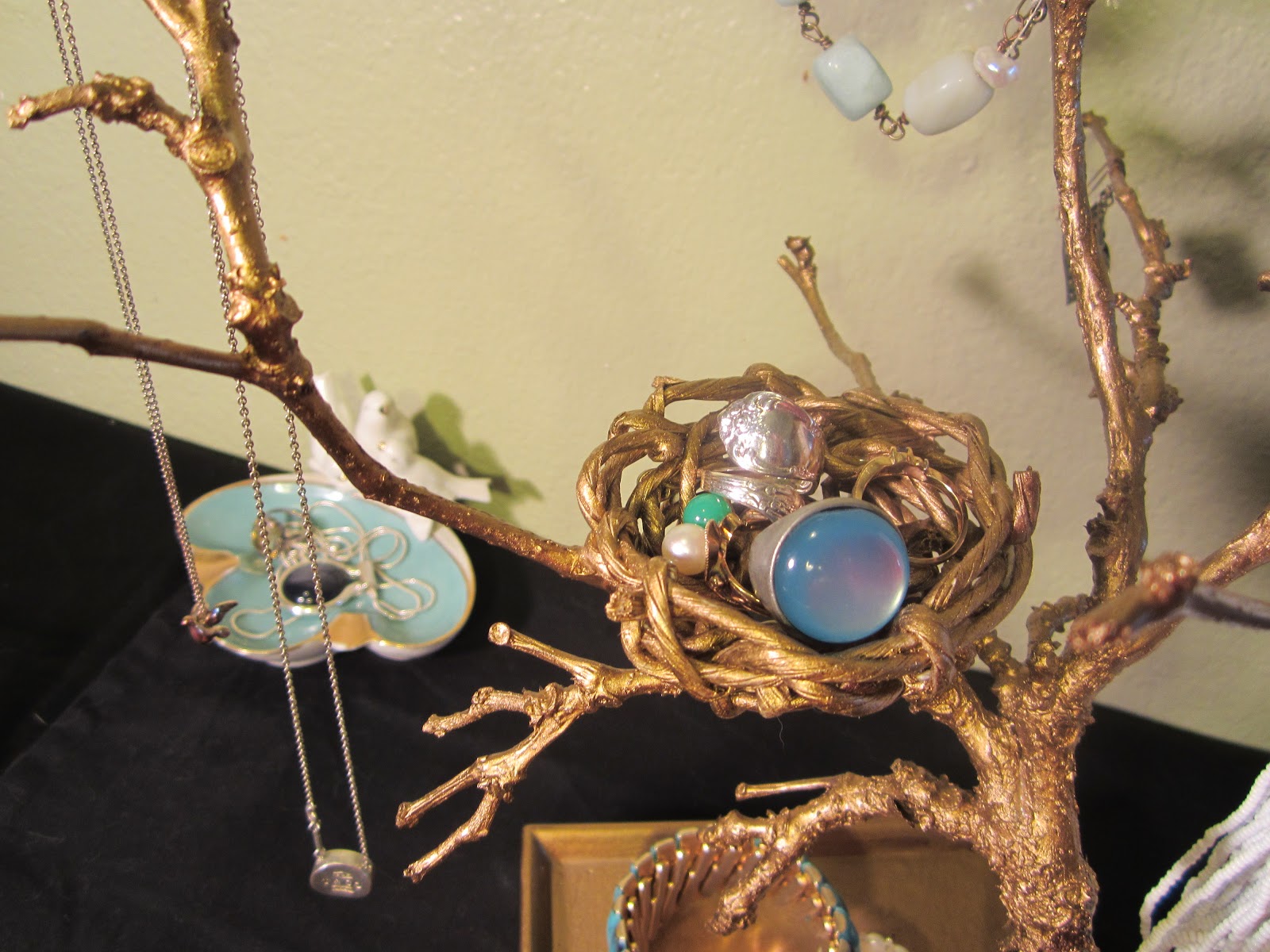 Shades Of Tangerine: Jewelry Tree (DIY)