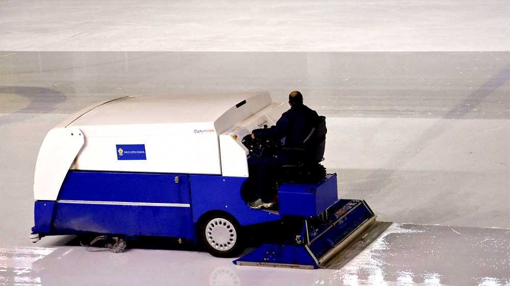 Ice resurfacer