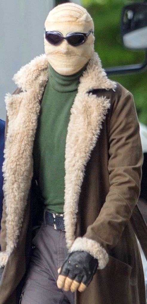 SNEAK PEEK : DC's "Doom Patrol" - Leaked Set Images