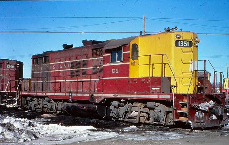 The Little Rock Line: Another Rock Island GP18 #1351