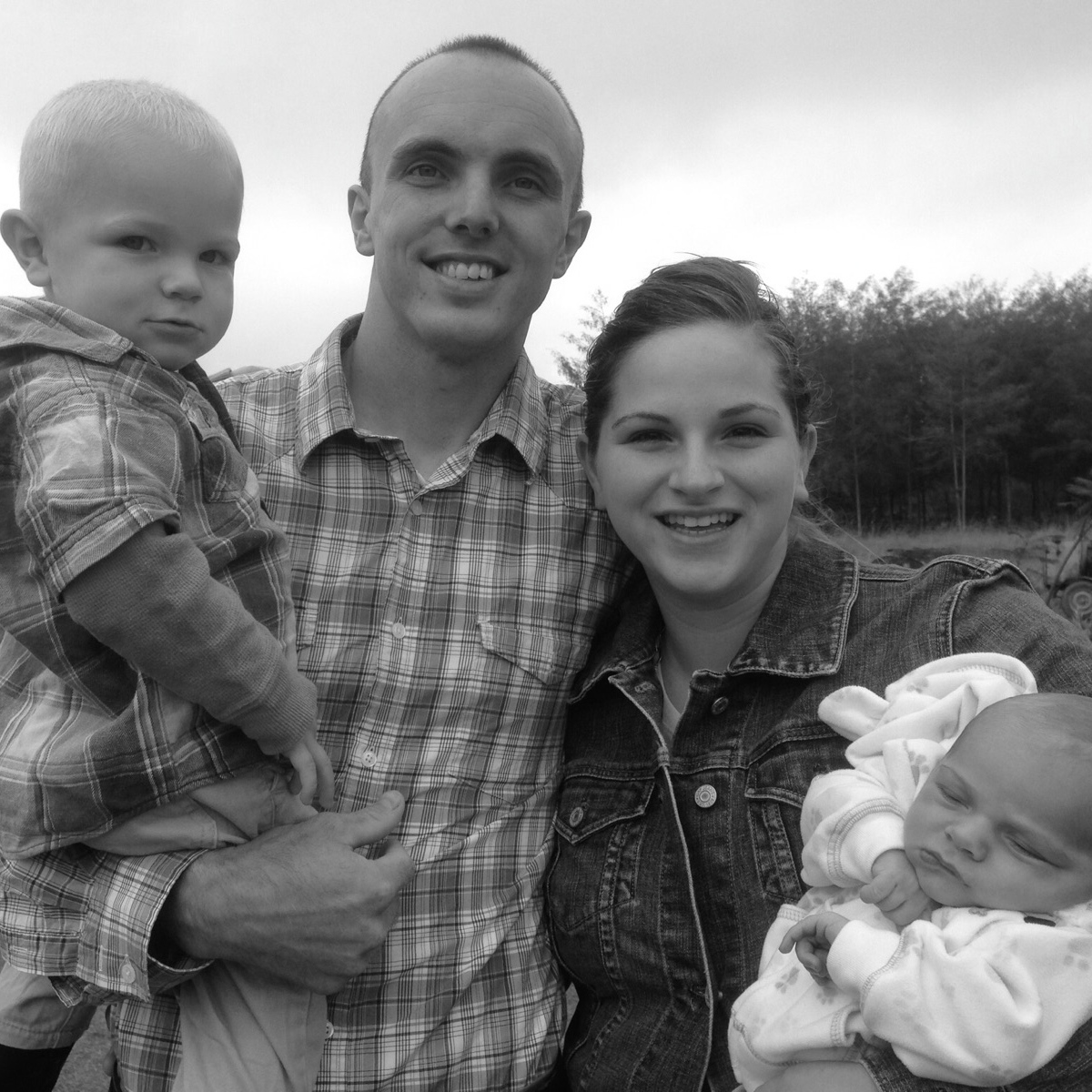 The Lewis Family to PNG: About Us