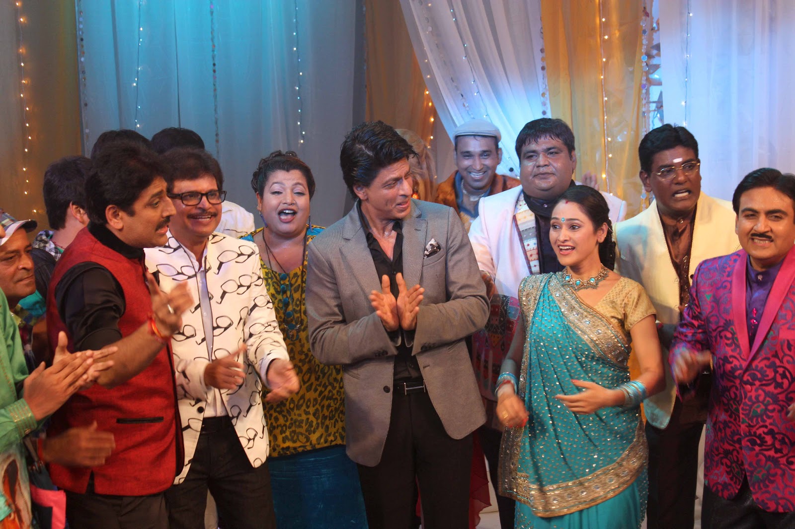 Bollympix: Shahrukh At Tarak Mehta Ka Ulta Chashma Sets.